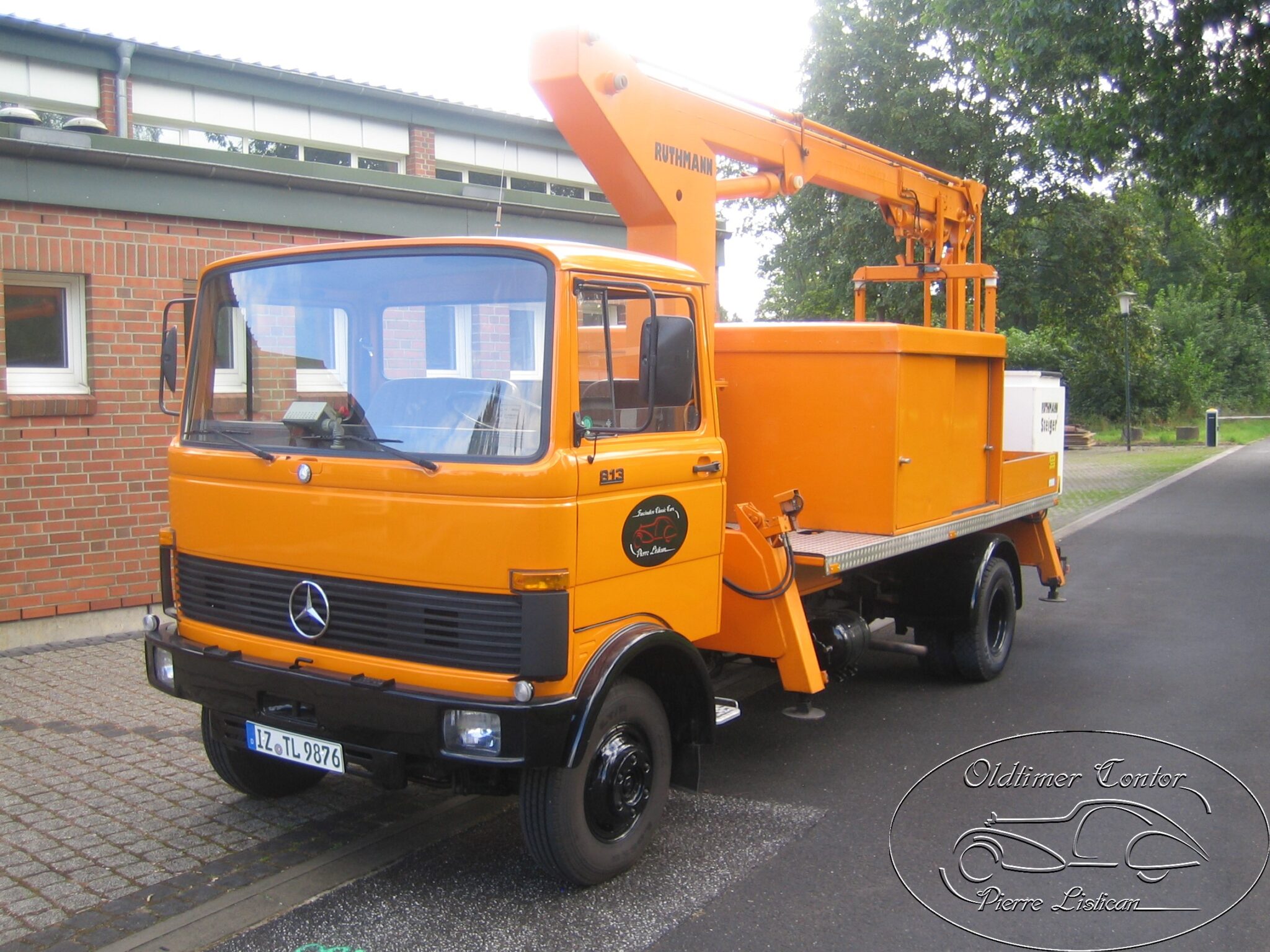 Mercedes-Benz 813 Hubsteiger – Oldtimer Contor